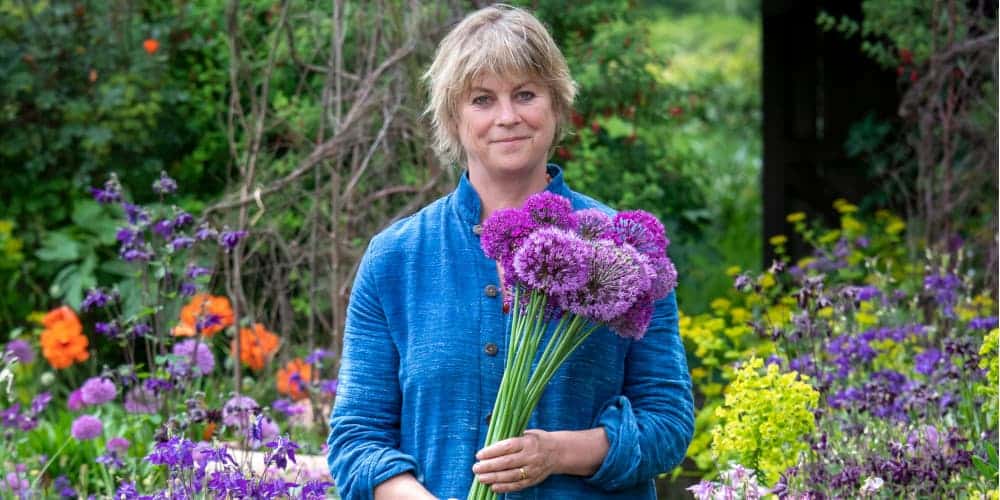 Sarah Raven launches podcast series to inspire beginner gardeners ...