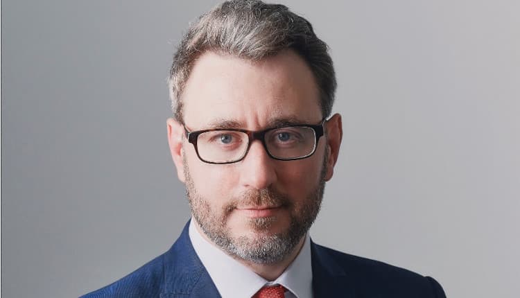 Award-winning barrister launches Cross Examination podcast ...